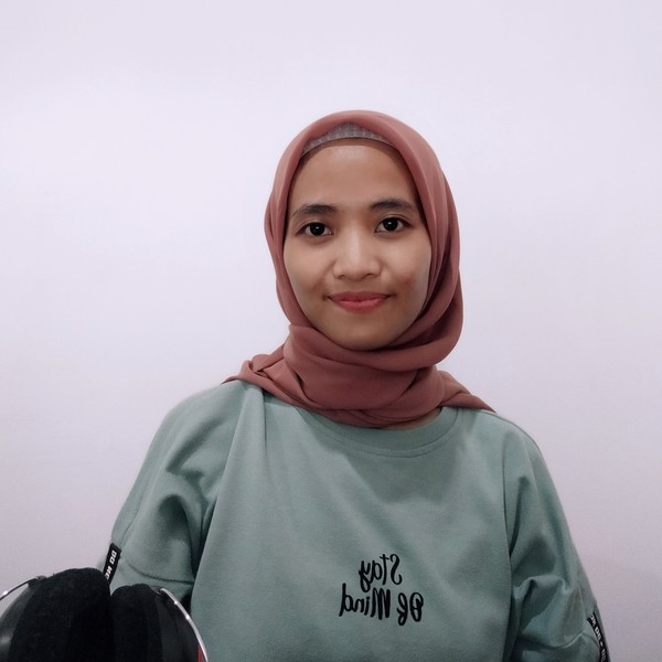 Suyanti - Guru akuntansi - 100000 Rp / jam