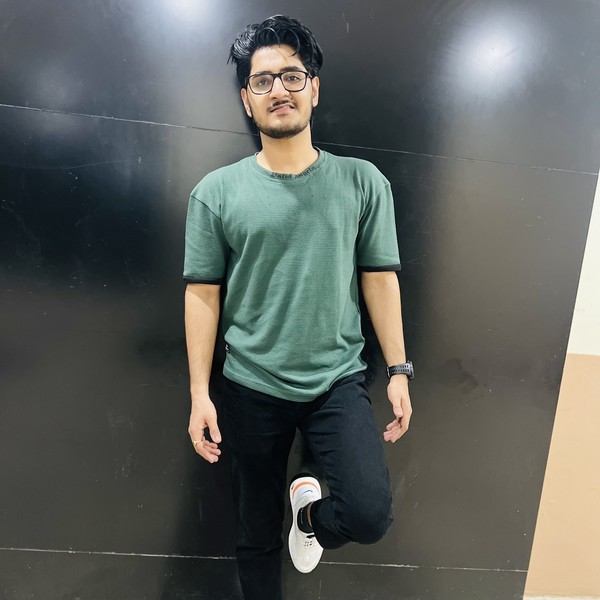 Kunal - HTML tutor - 4£/h - 1 reviews