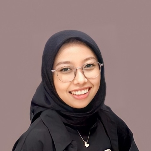 Afika - Guru pendidikan kewarganegaraan di Yogyakarta - 51366 Rp / jam