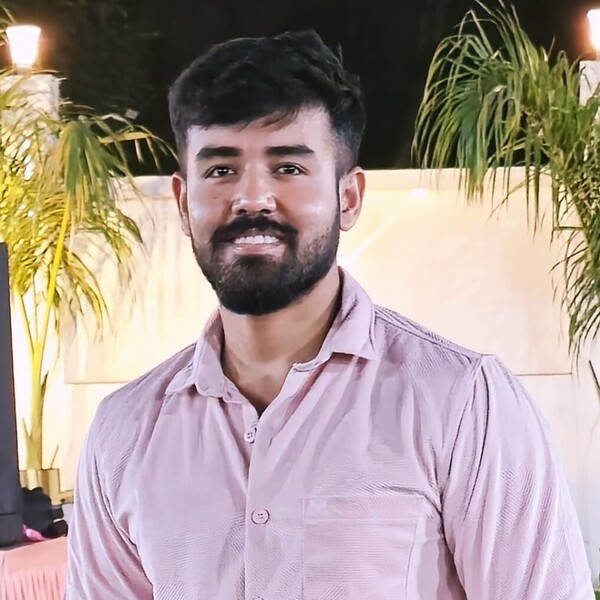 Faisal - Maths teacher - ₹500/h