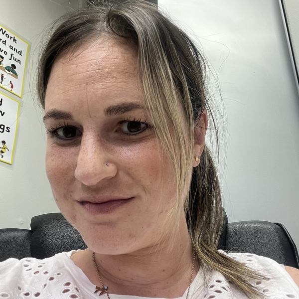 Elyse - Maths teacher Edenvale - R400/h - 6 students accompanied