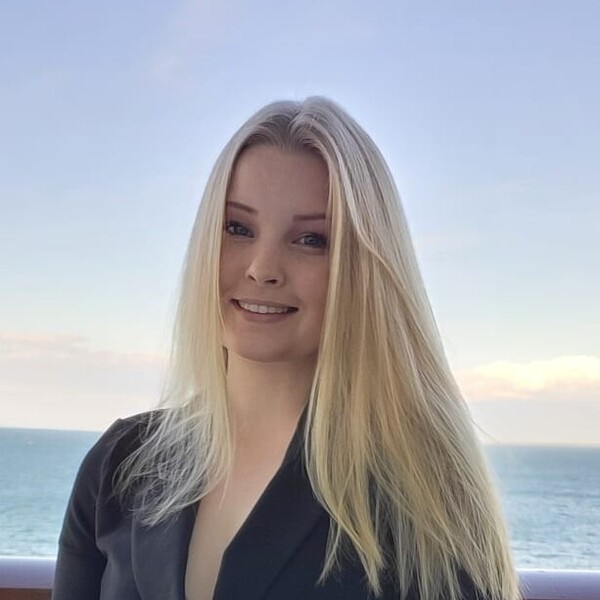 Rhena - Mathelehrer in Halle (Saale) - 22€/h - 1 Bewertungen