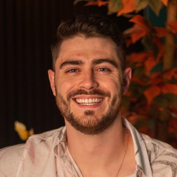 Matheus - Prof de inglês - 14 €/h - 2 perceber - 2 alunos acompanhados