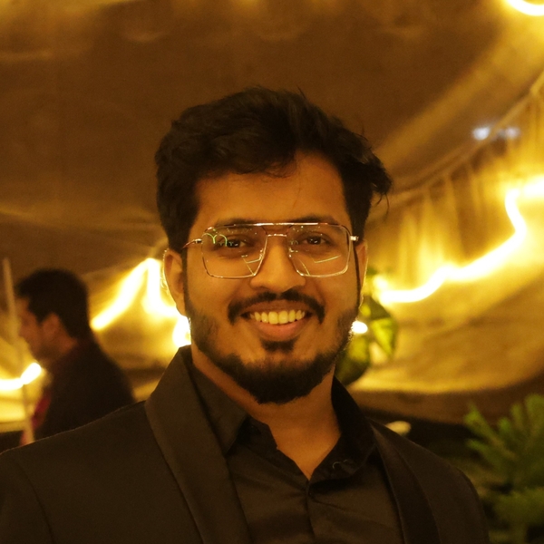 Nived - Computer programming teacher in Mumbai - ₹499/h