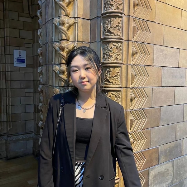 Ines - Maths teacher - ₹2251/h