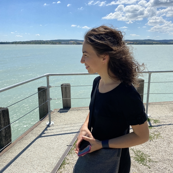 Rebeka - rajz magántanár - 2500Ft/óra