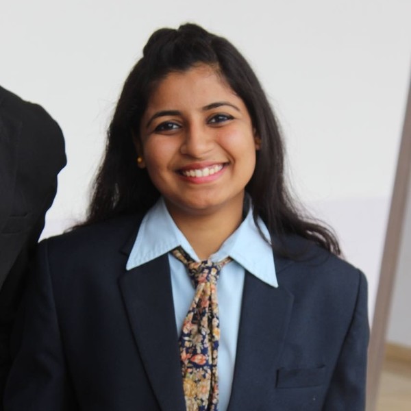 Aditi - Maths teacher in Mumbai - ₹1000/h