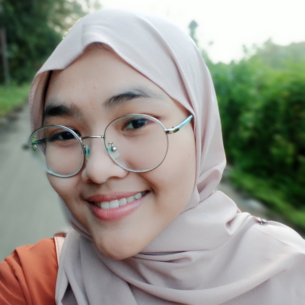 Elmah - Tangerang,Banten: Lulusan sekolah pondok pesantren babus salam, mengajar ngaji di pondok ...