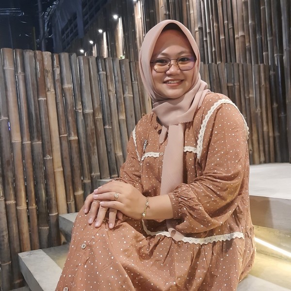 Solihatun - Guru mengaji - 75000 Rp / jam