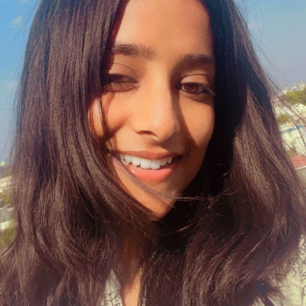 Mishika - English teacher in Indore - ₹300/h