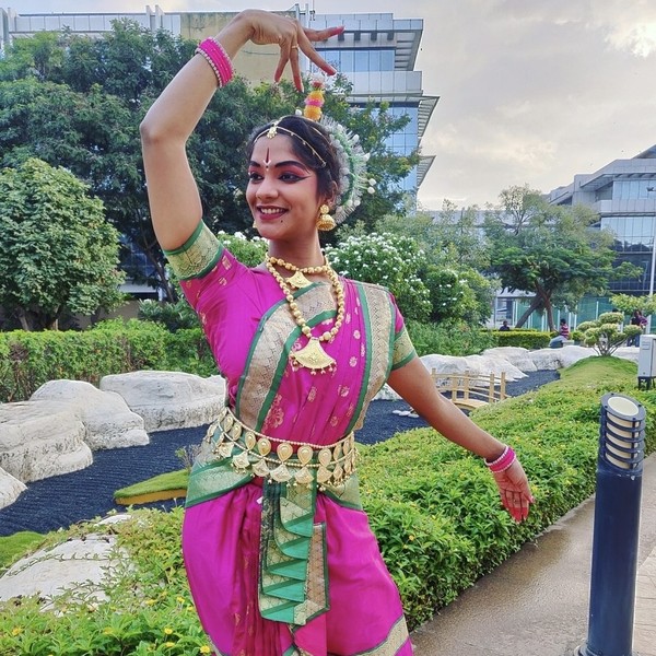 Priya - Dance teacher in Manchester - 12£/h - 3 reviews