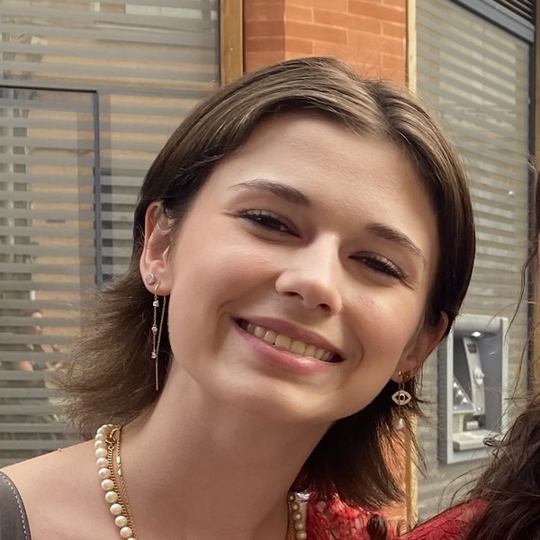 Mathilde - Toulouse, : Bonjour je m’appelle Mathilde et je suis en 1ère ...