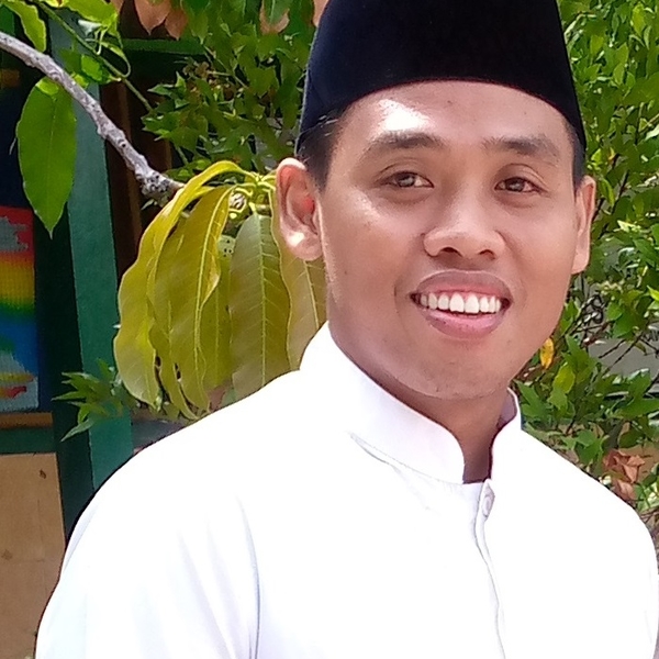 EKSEKUTIF - Guru mengaji - 120000 Rp / jam