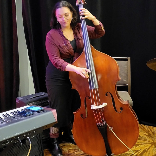 Paloma - Bass guitar tutor in Denver - 25$/h