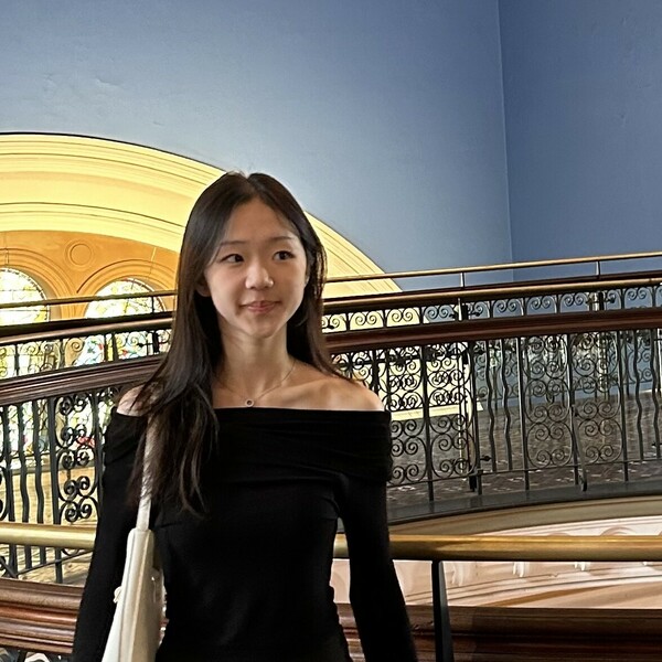 Sharon - Mathematics tutor - 33$/h - 2 reviews