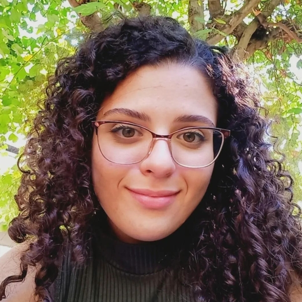 Isabella - Professor de inglês em Rio de Janeiro - R$ 75/h - 2 avaliações