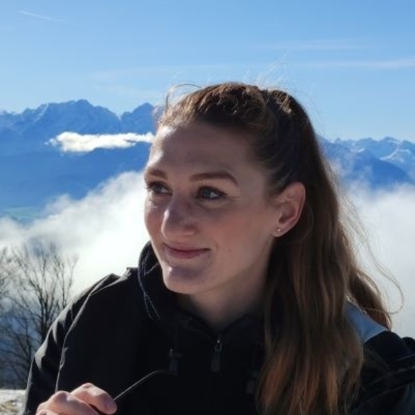 Noémi Sára - német nyelv magántanár Baján - 3000Ft/óra