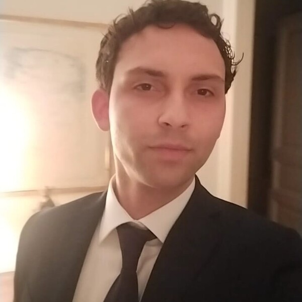 Alessio - Computer programming tutor - RM57/h