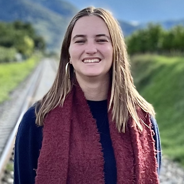 Andrea Kenia - Profe de inglés - $6464/h