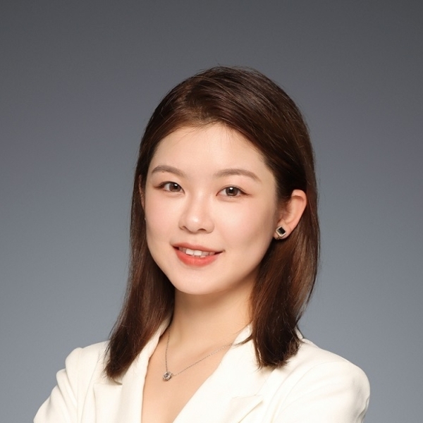 Dora : Chinese native speaker, fluent in English. Master's degree with ...