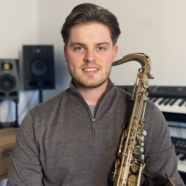 George - Saxophone tutor in Castle Donington - 36£/h - 9 reviews