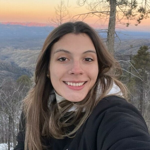 Roberta - English speaking tutor - 15$/h