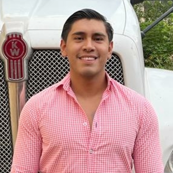 Adrian - Profe de autocad - ₡6533/h