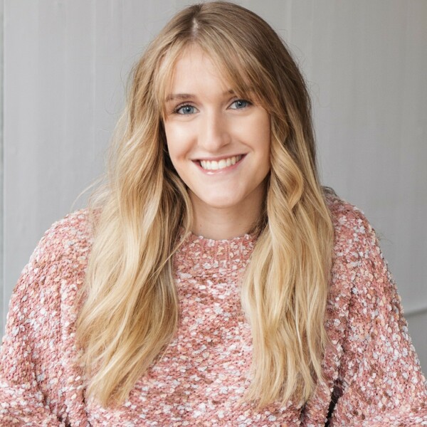 Laura - ESL tutor - 12$/h - 2 reviews