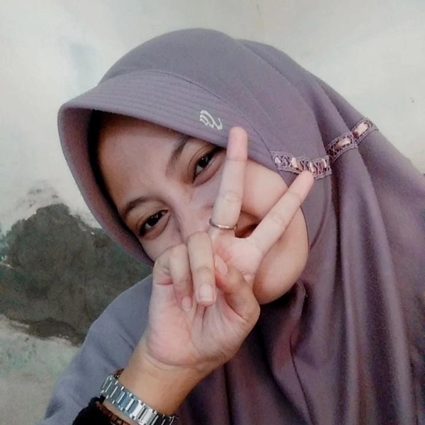 Siti komariyah - Guru mengaji - 40000 Rp / jam