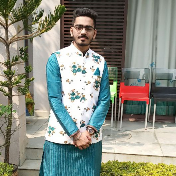 Mr Lokesh - Mathematics tutor - 3$/h