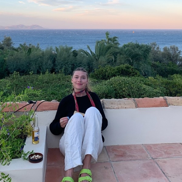 Anna - Bristol, : Third year University Student with an A-Level in ...