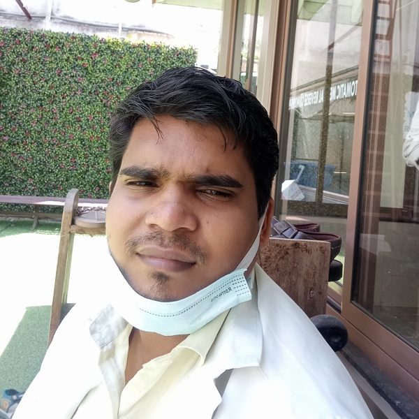 Ashish - Physics teacher in Mumbai - ₹300/h