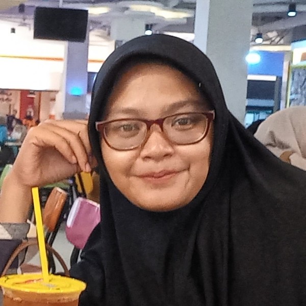 Yosie - Guru akuntansi - 70000 Rp / jam