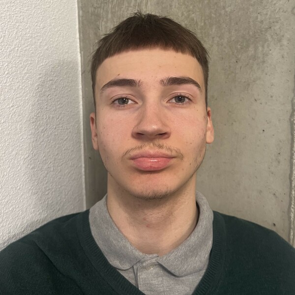 Alex - Esol (english) tutor - S$20/h