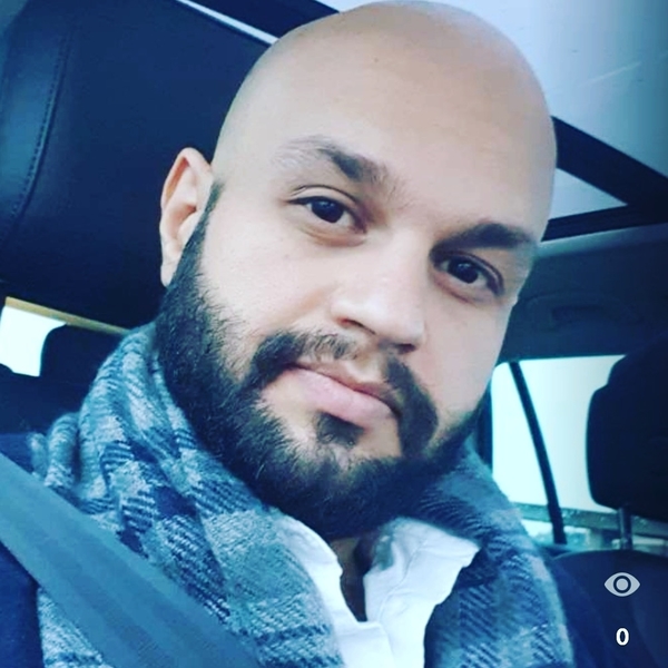 Mahmod : Lär ut arabiska i olika nivåer och dialekter. Jag kan hjälpa ...