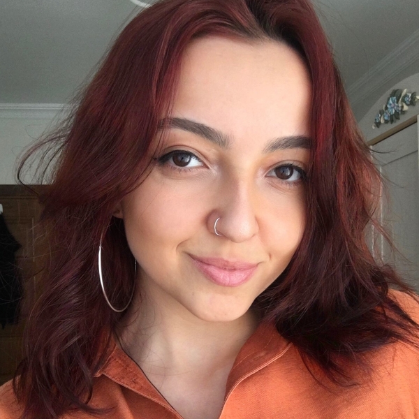 Sevde - İngilizce öğretmeni Çanakkale konumunda - 300 TL/saat