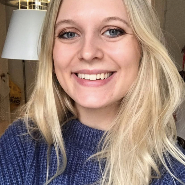 Victoria - Underviser i kommunikation i København - 200kr/t