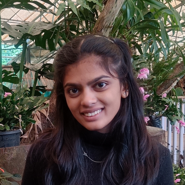 Aditi - English teacher in Nashik - ₹2000/h