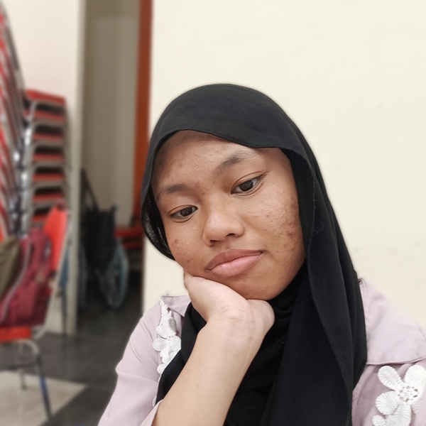 Amanda - English tutor - $13/h