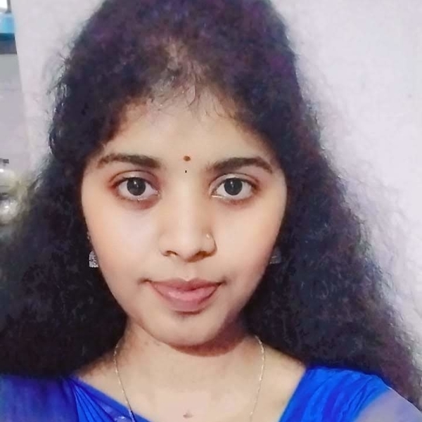 Pavithra - English tutor - 5$/h