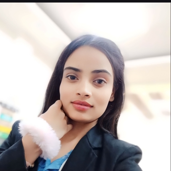 Garima Chauhan - English tutor - 8£/h