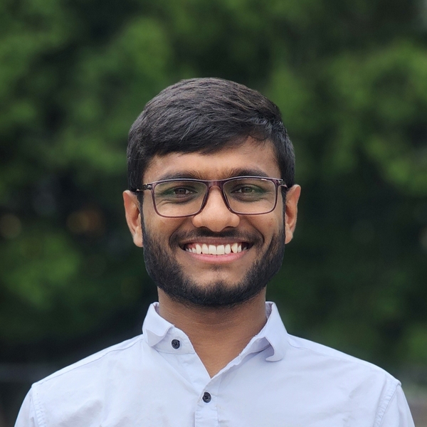 Dharmik - Maths tutor - 11£/h