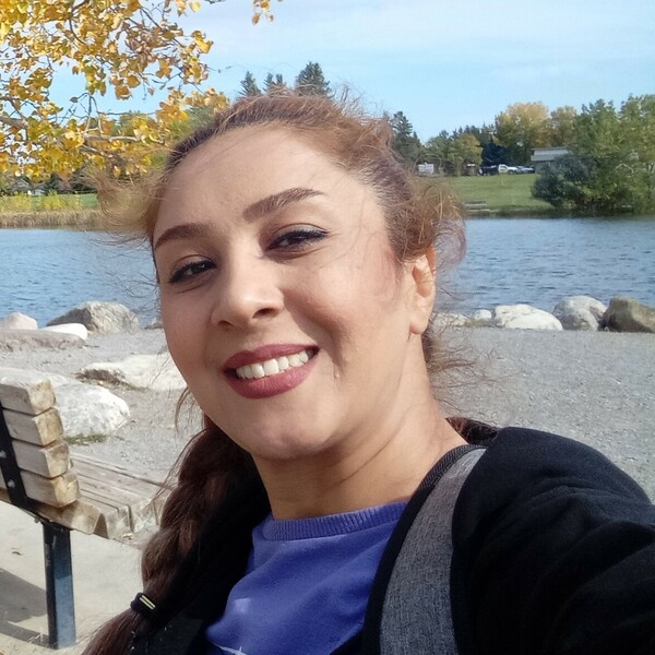 Arezou - Mathematics tutor - 14$/h - 1 reviews