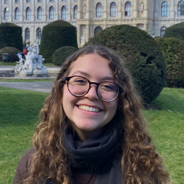 Maria Luisa - Professor de inglês em Brasília - R$ 55/h - 0 avaliações