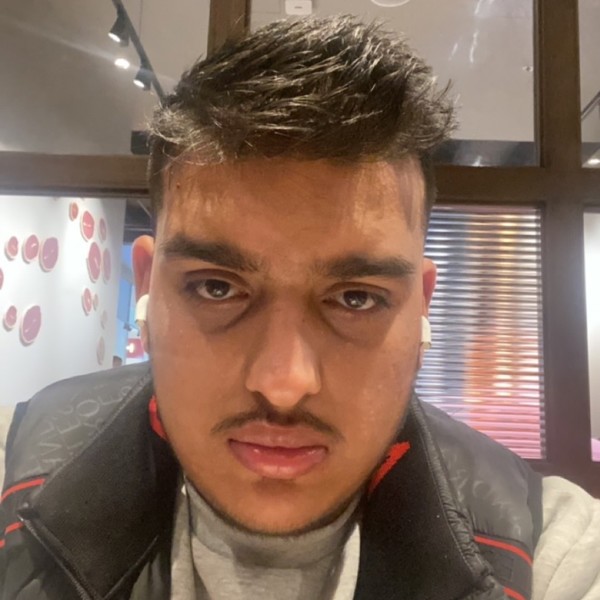 Mozham - Science tutor in Bradford - 10£/h - 4 reviews