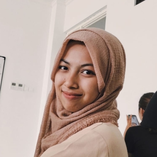 Sefty - Guru mengaji - 25000 Rp / jam