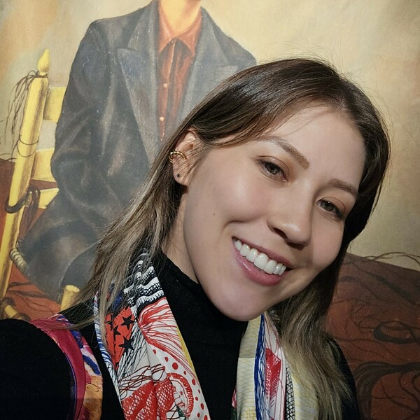 Laura - Architecture teacher - ₹2105/h