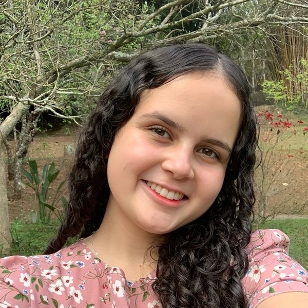 Isis Maria - Professor de matemática - R$ 90/h - 0 avaliações