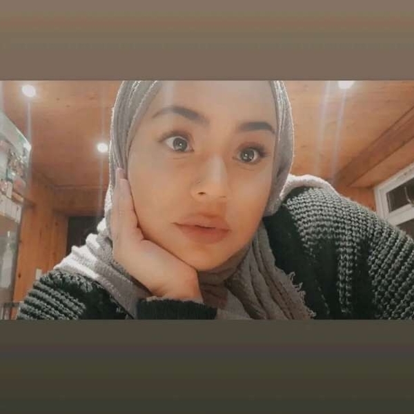 Maariyah - English teacher - R237/h - 1 reviews - 1 students accompanied