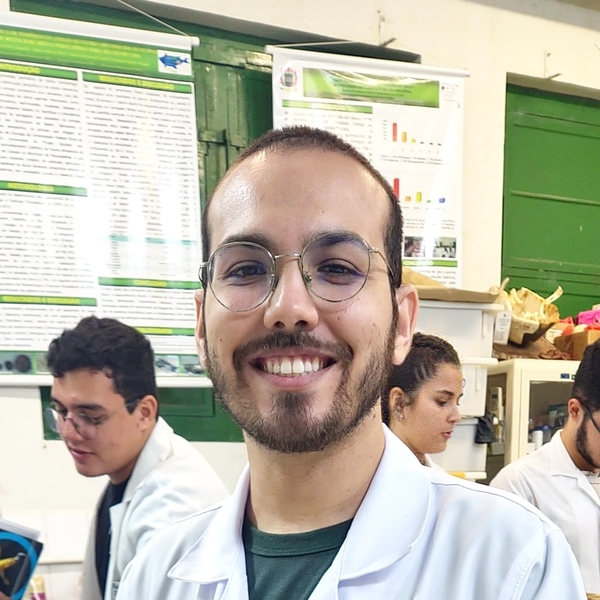 ROMULO - Professor de biologia - R$ 50/h - 2 avaliações